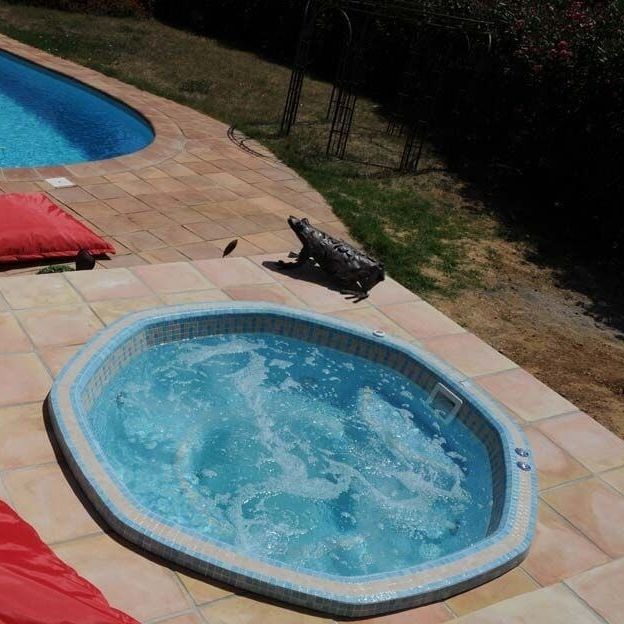 Spa encastrable - OLYMPIA - Clairazur - hexagonal / 5 places / en mosaïque