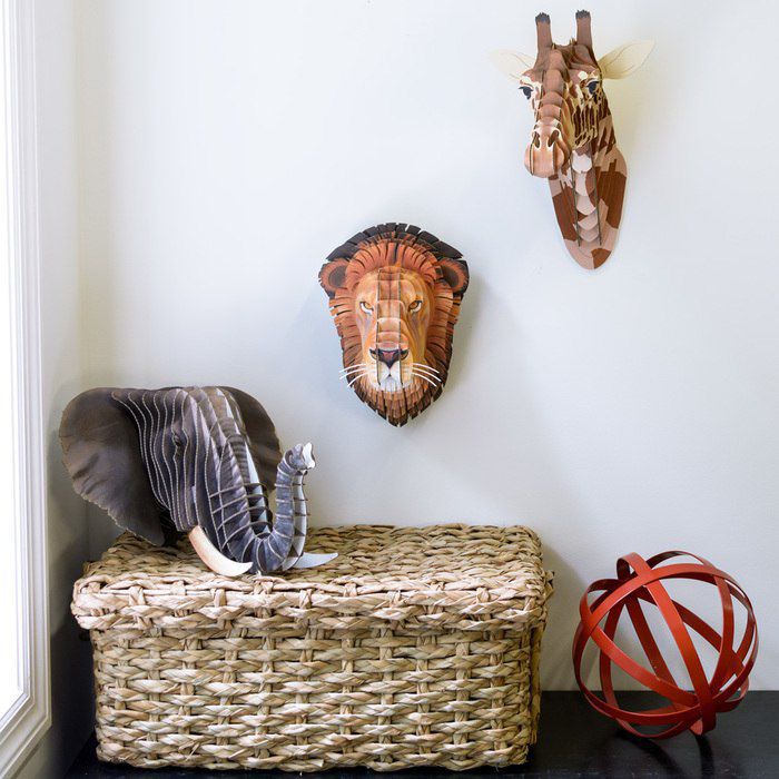 Sculpture en carton - LEON LIFELIKE LION HEAD - cardboard safari - murale