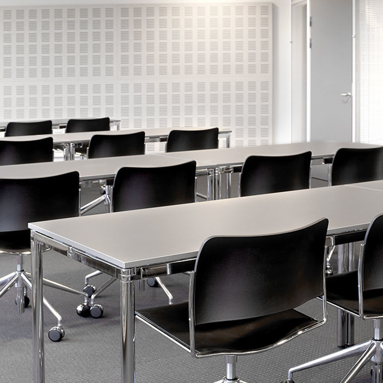 Table de conférence contemporaine - SIMPLA - HOWE - en placage de bois ...