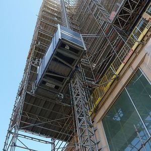 Monte-charge pour fortes charges - SBL 2000 - GEDA GmbH - pour chantier ...