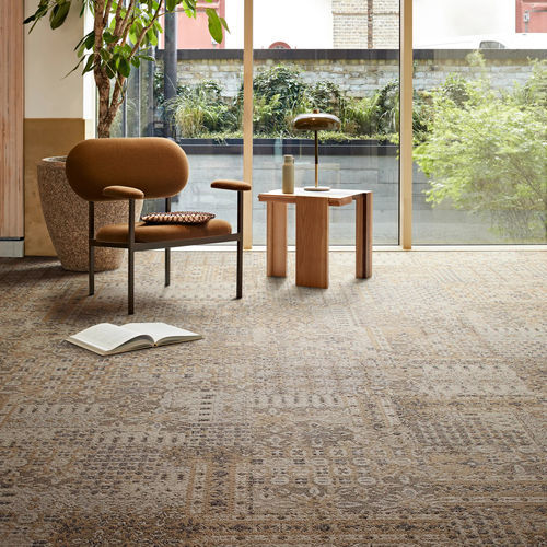 Moquette en dalles - REKINDLED - Interface - tuftée / bouclée / structurée