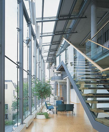 Mur-rideau en vitrage agrafé - CITY HALL, RODING - Schindler - en verre